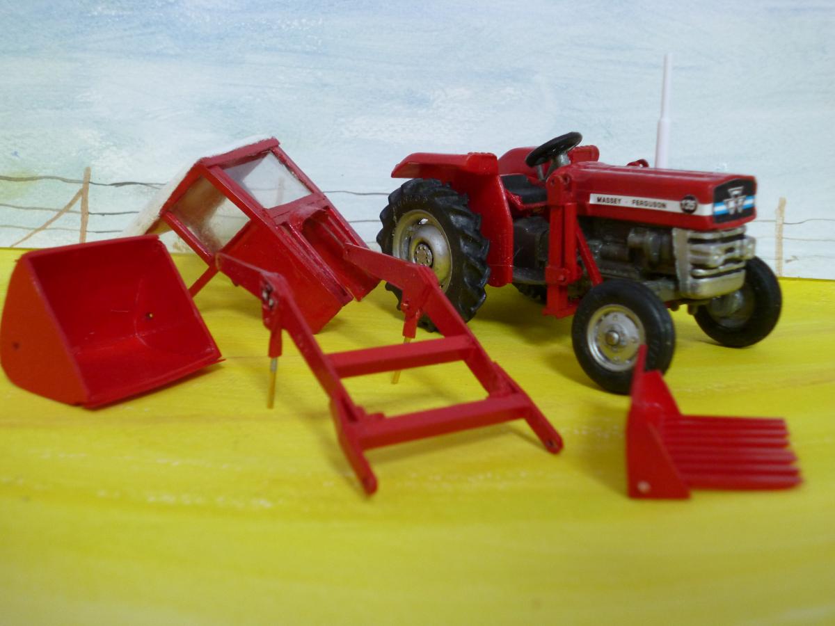 Massey Ferguson 135 with flexi cab and loader - Latest Tractor ...