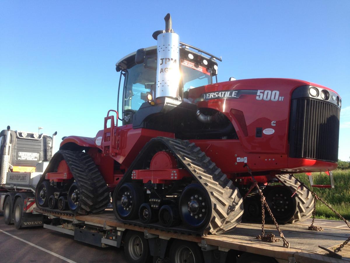 Versatile Delta Track - Tractors - The Farm Toys Forum