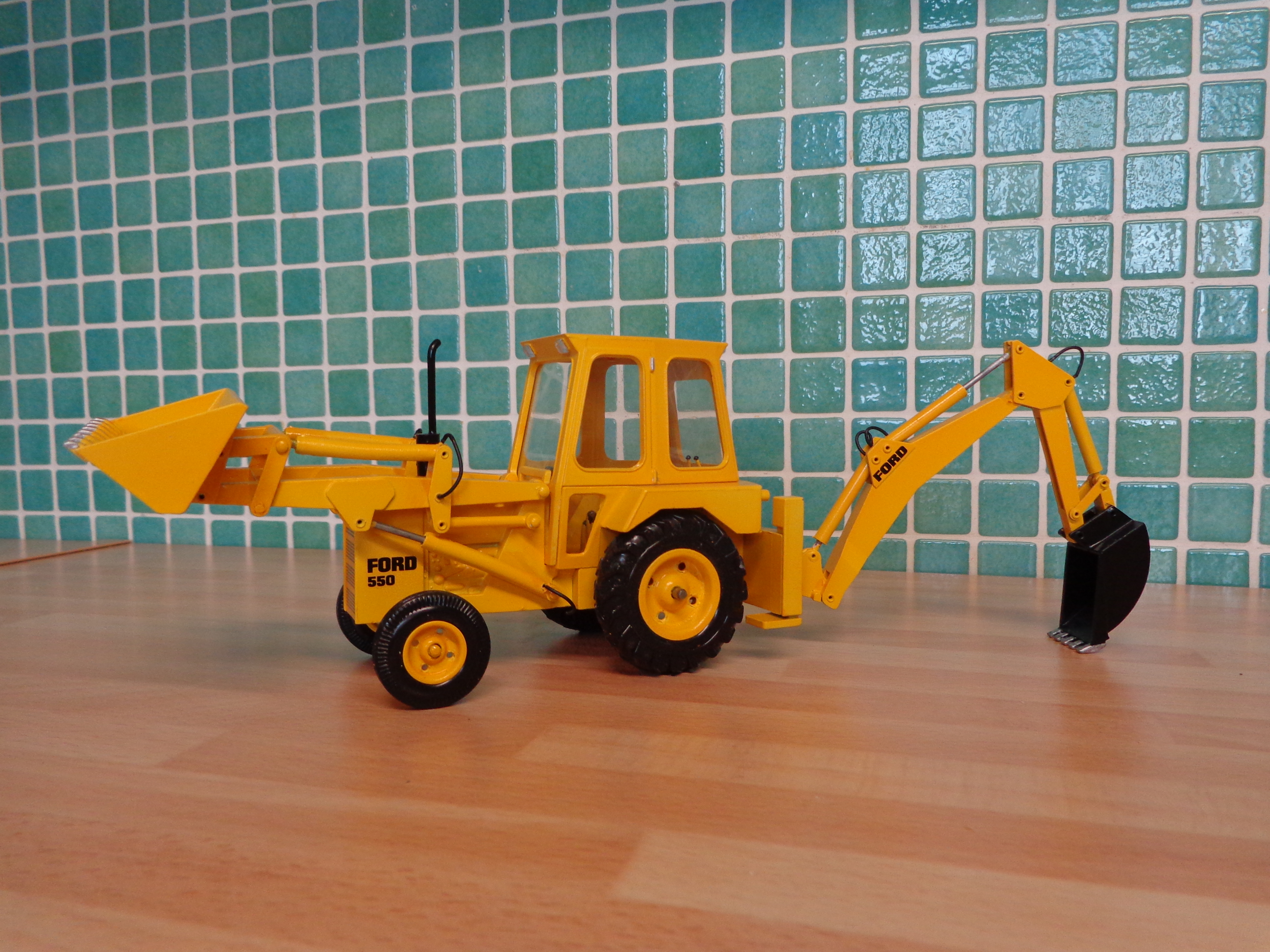 NZG Ford 550 digger. - Latest Tractor Conversions & Scratch Builds ...