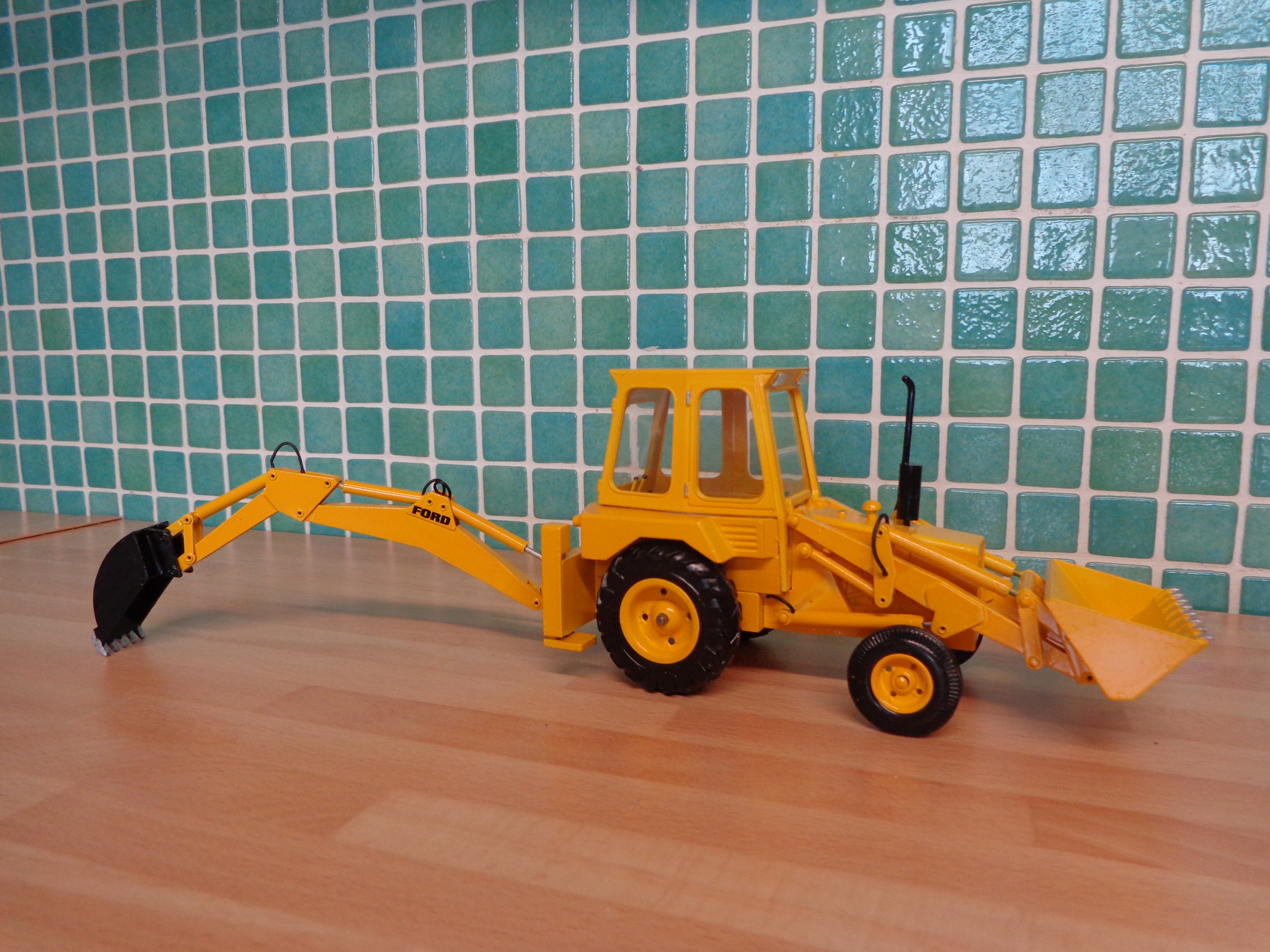 NZG Ford 550 digger. - Latest Tractor Conversions & Scratch Builds ...