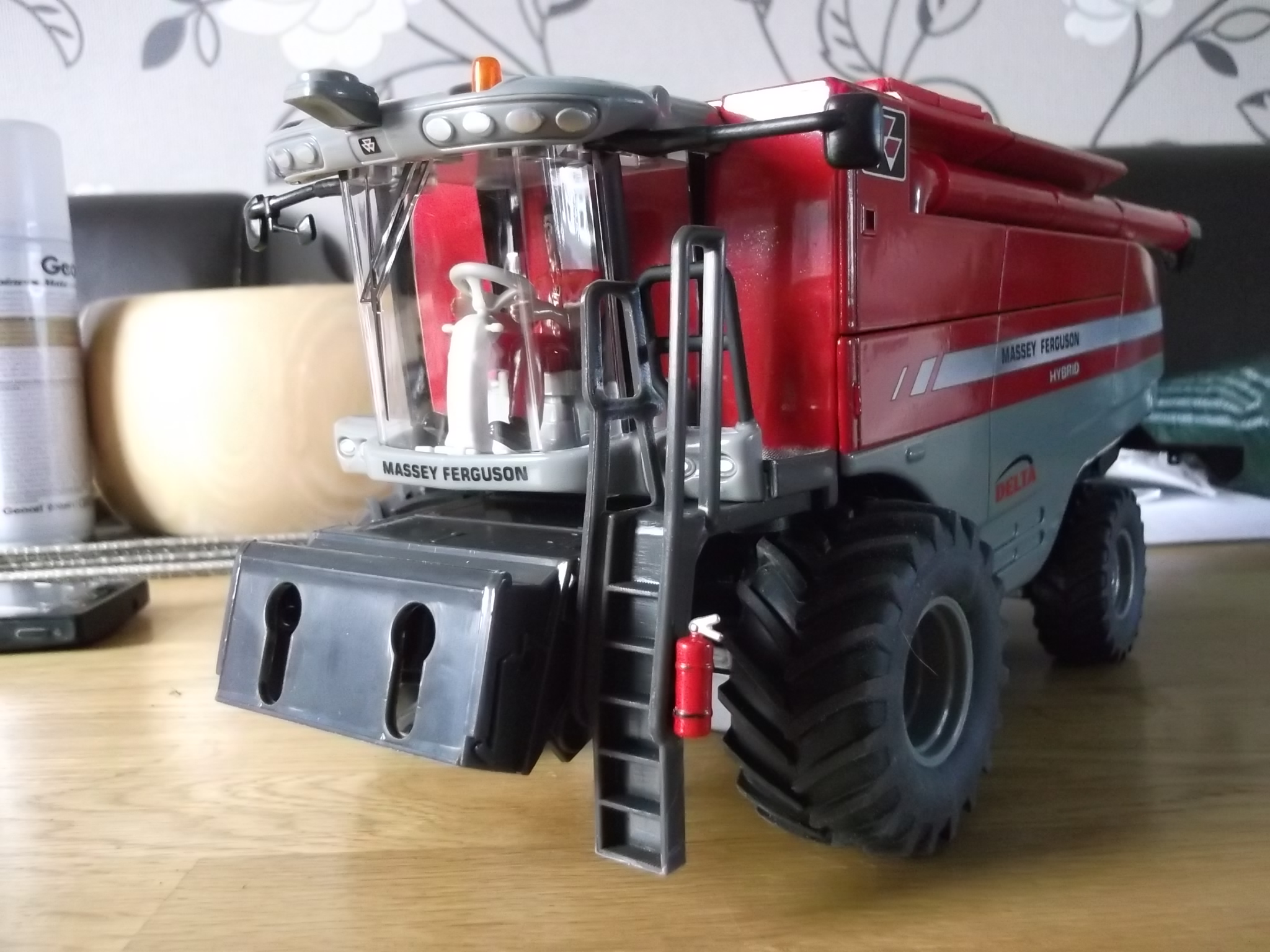 siku massey ferguson 9280 combine - Combines & Harvesting Machinery ...