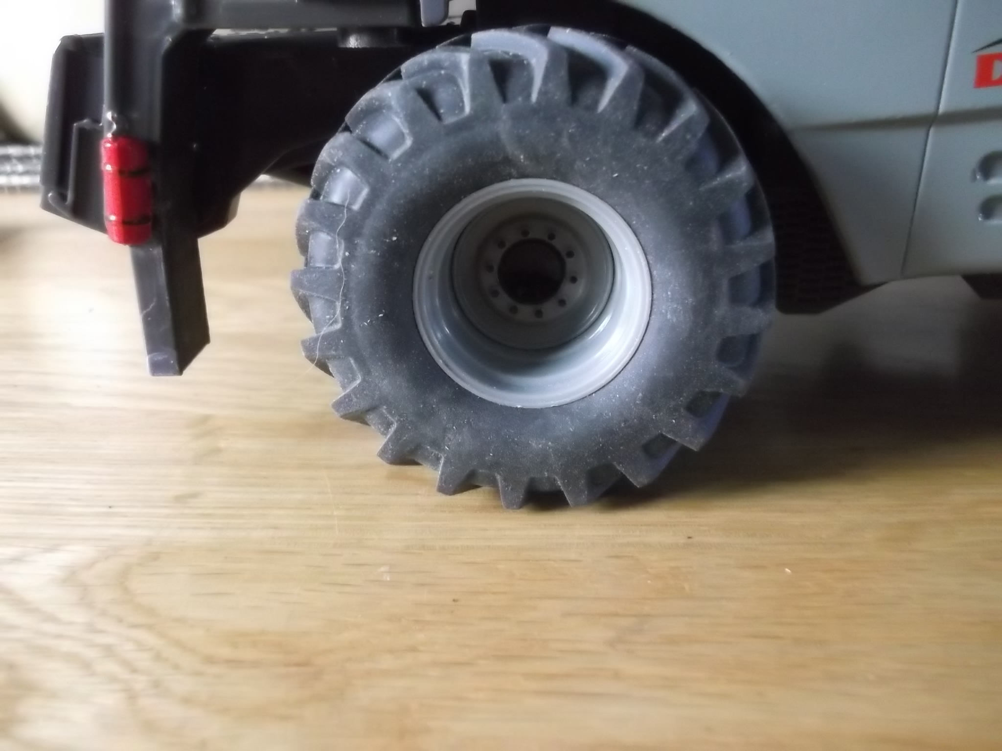 siku massey ferguson 9280 combine - Combines & Harvesting Machinery ...