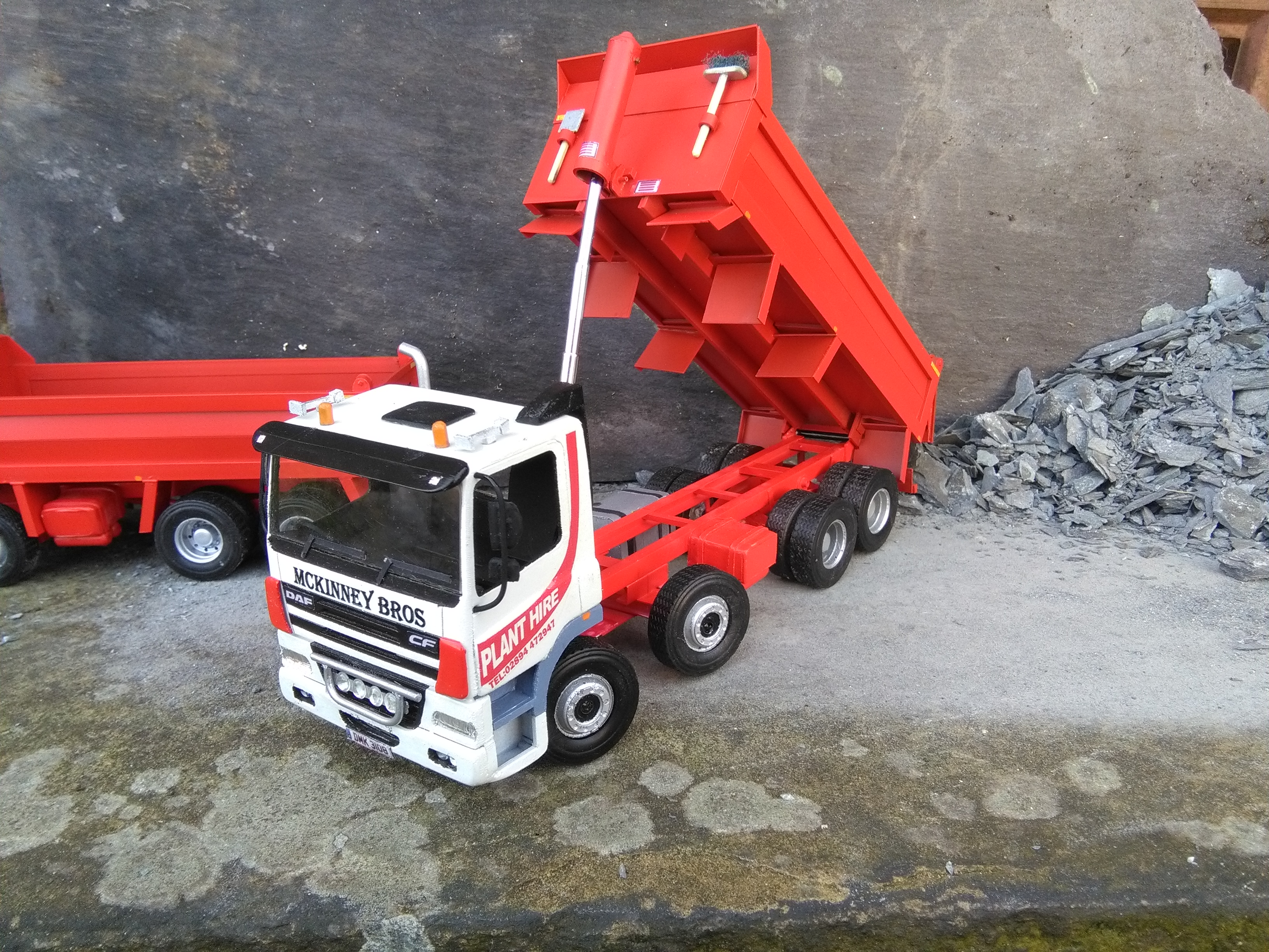 1/32 DAF CF 8x4 with Thompson Tippers Twins - Trucks and Lorry Models ...