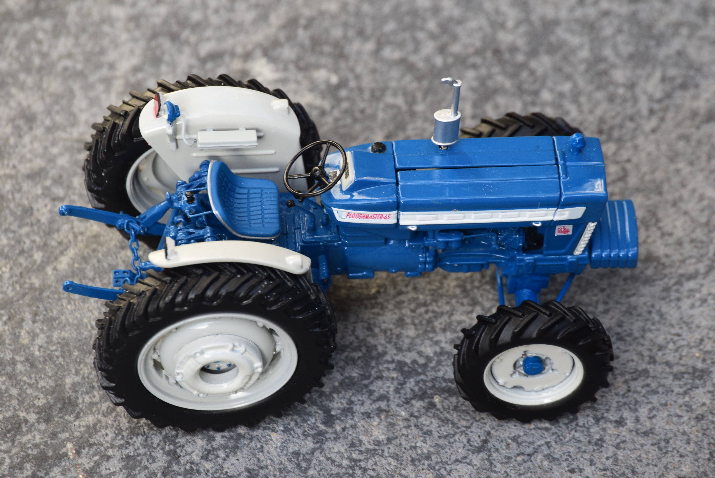 Roadless Ploughmaster 65 / tabmodels - Latest Tractor Conversions ...