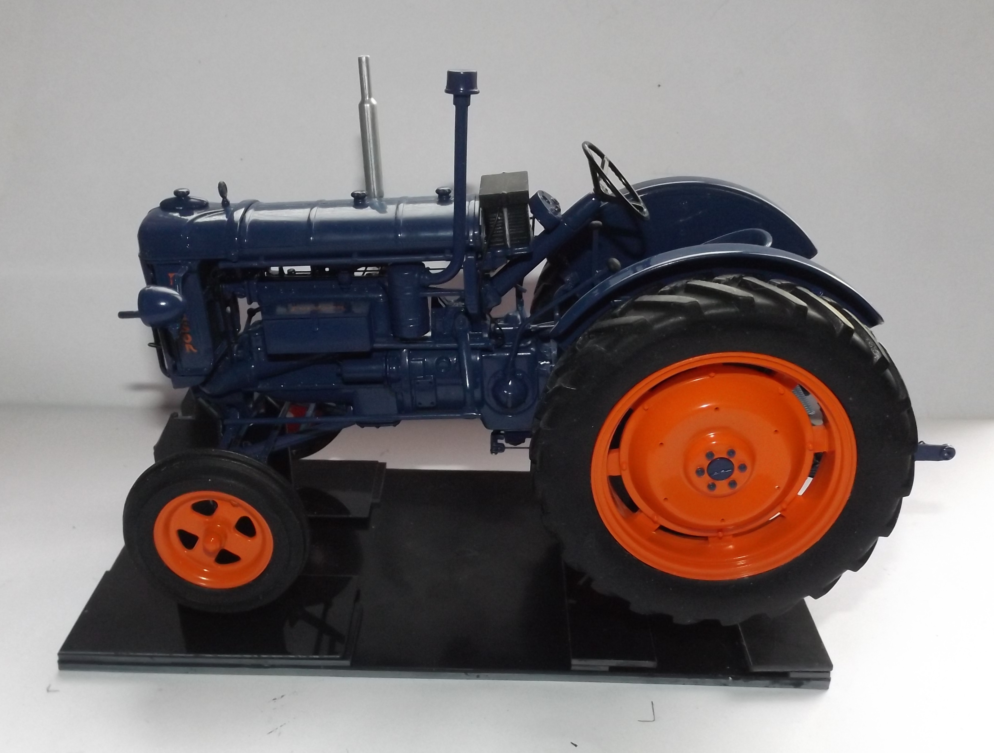 Customising UH Models - Universal Hobbies Models - The Farm Toys Forum