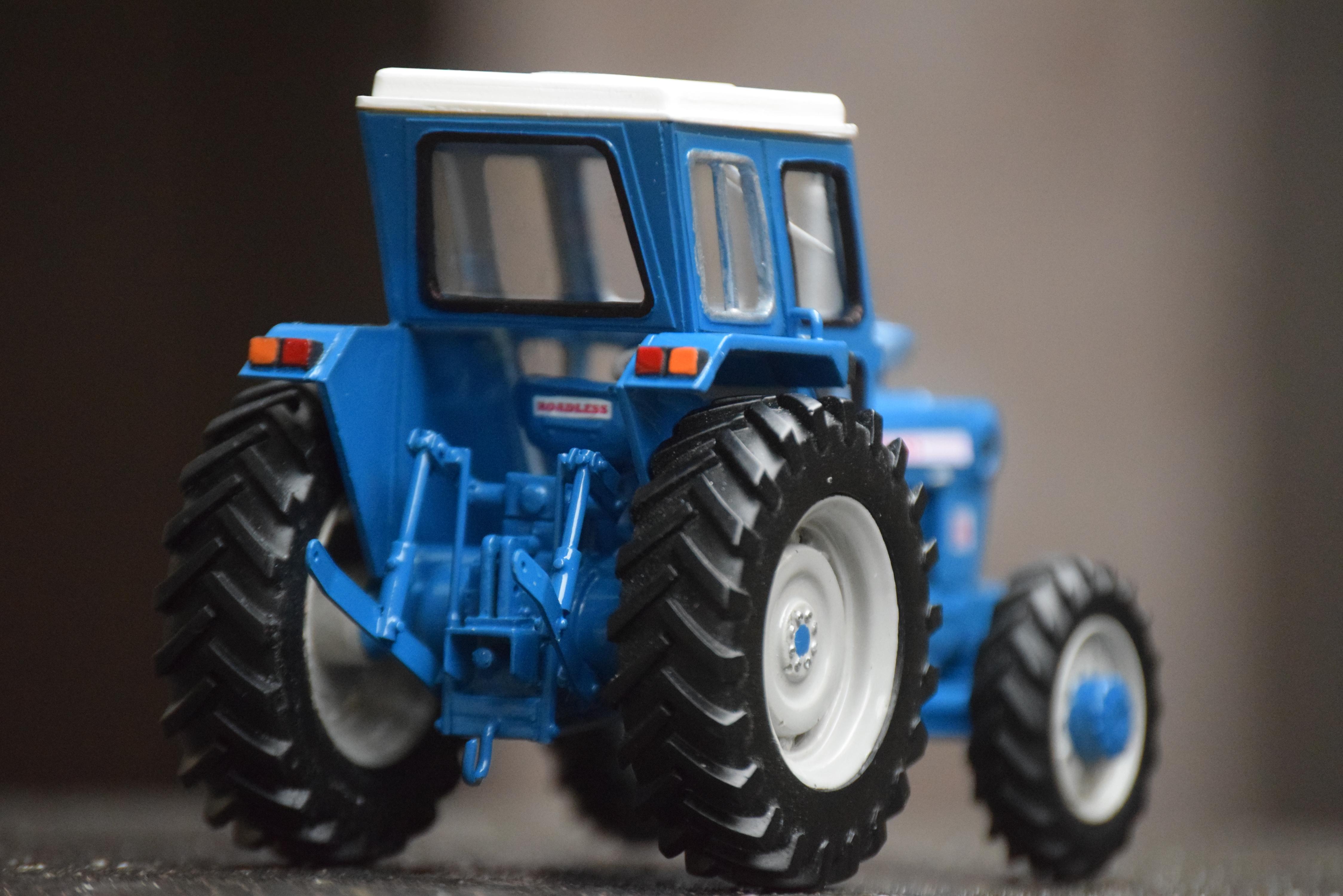 Roadless 98 (Duncan cab) / tabmodels - Page 2 - Latest Tractor ...