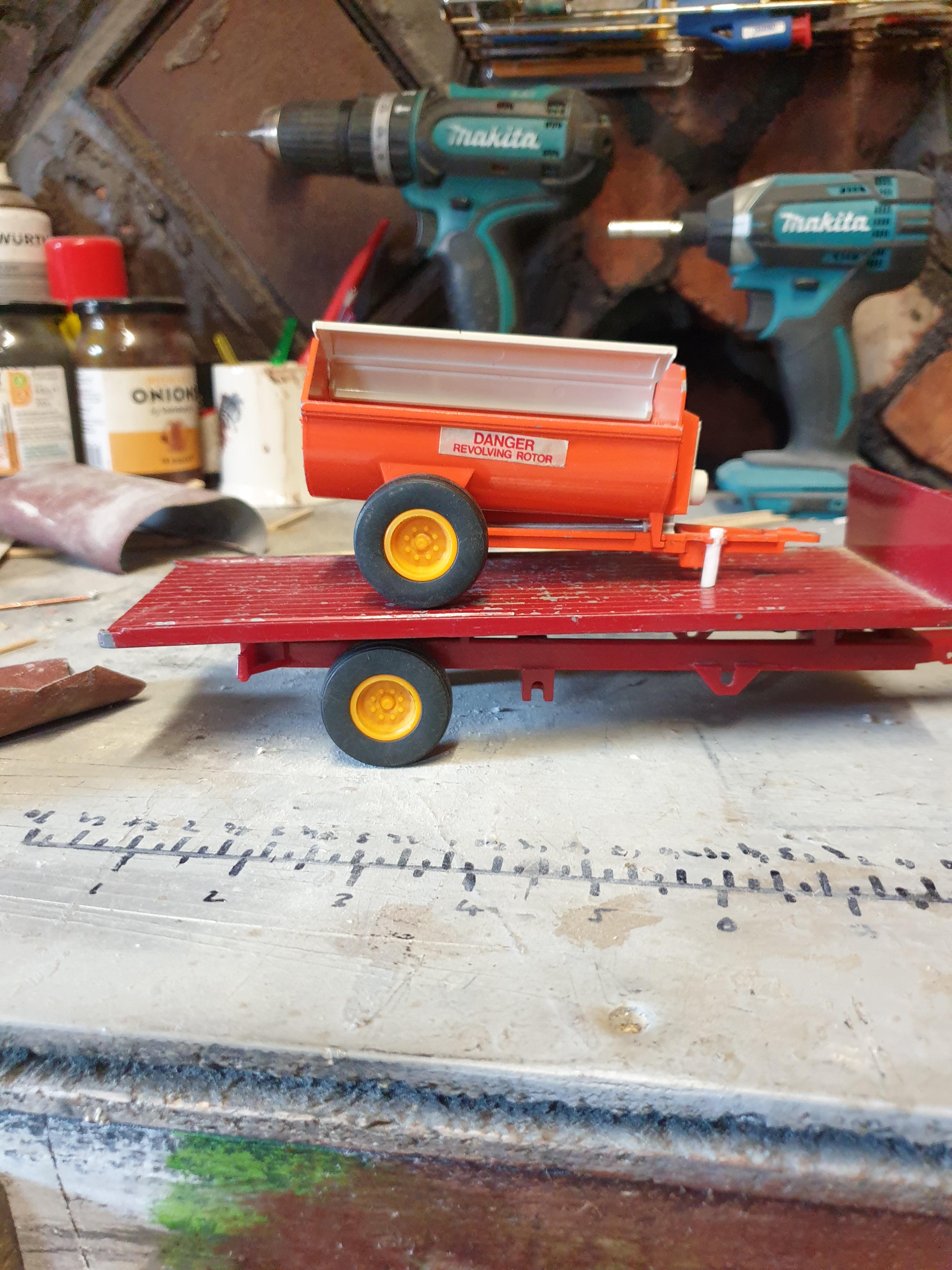 Britains flat bed trailer - Britains Farm Models - The Farm Toys Forum