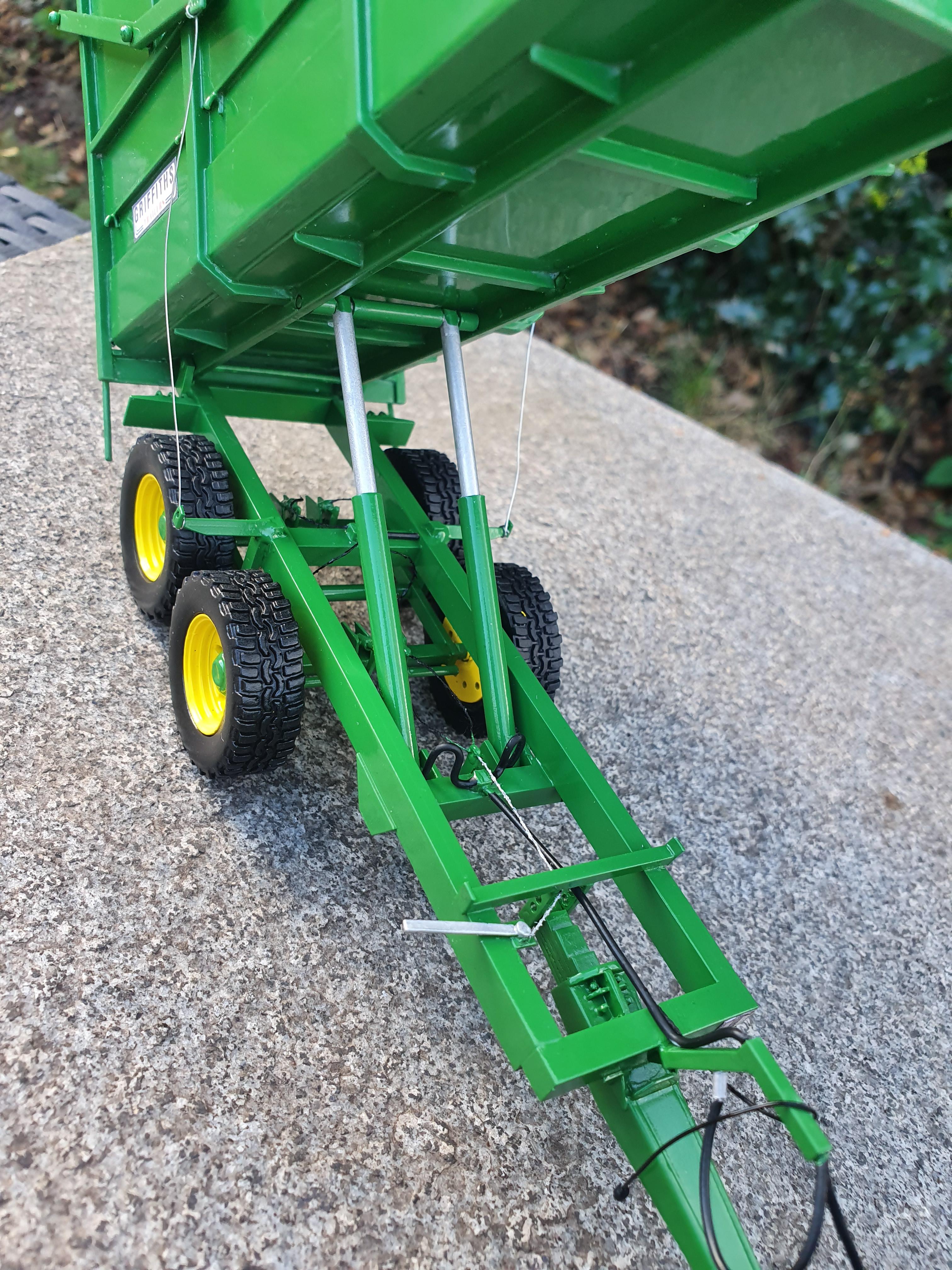 Griffiths 10 Ton silage trailer. - Latest Implement Conversions ...