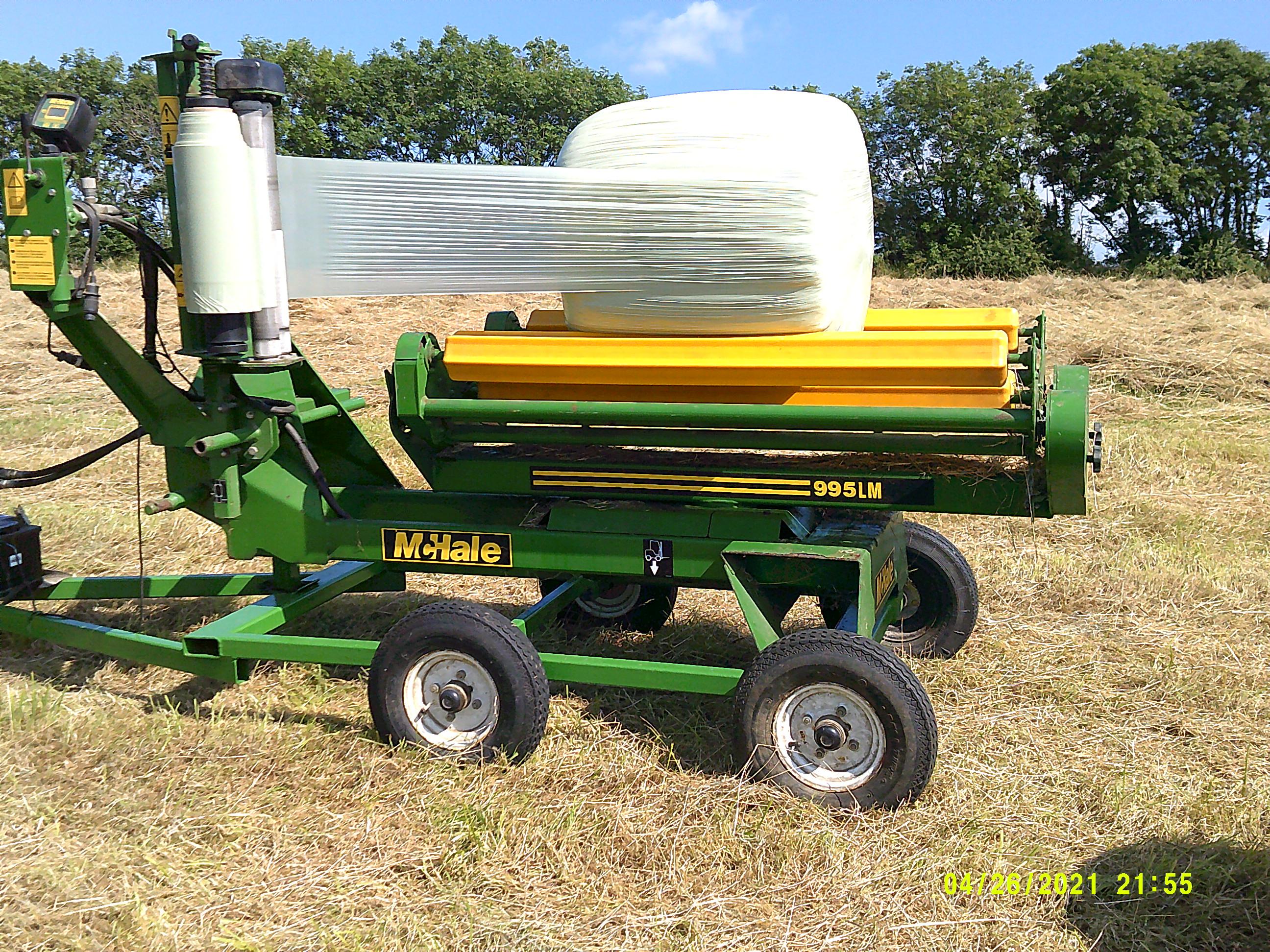 Making small round bale haylage with the Gallignani MB60 mini baler ...