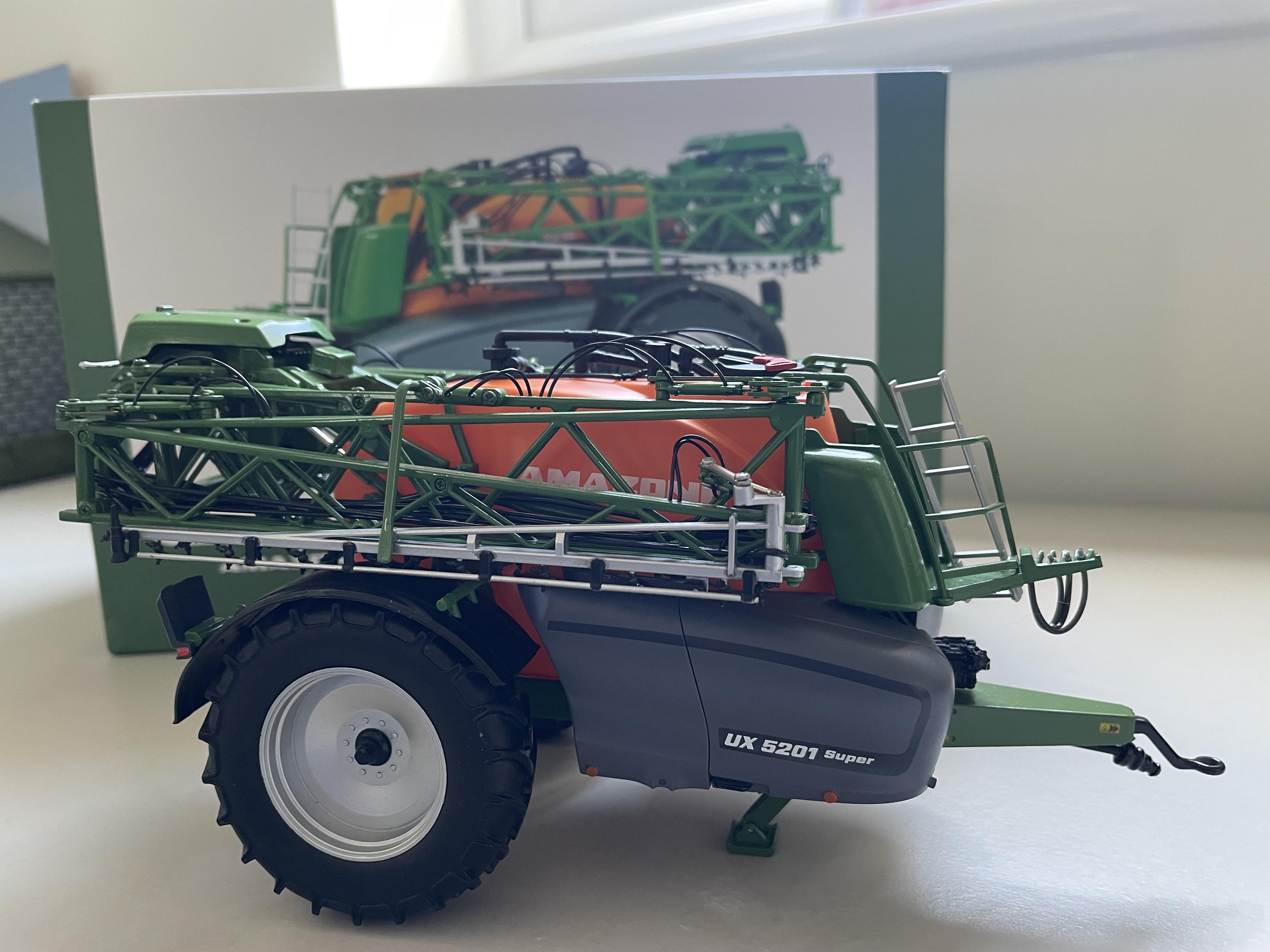 Universal hobbies amazone ux5201 crop sprayer - For Sale - The Farm ...