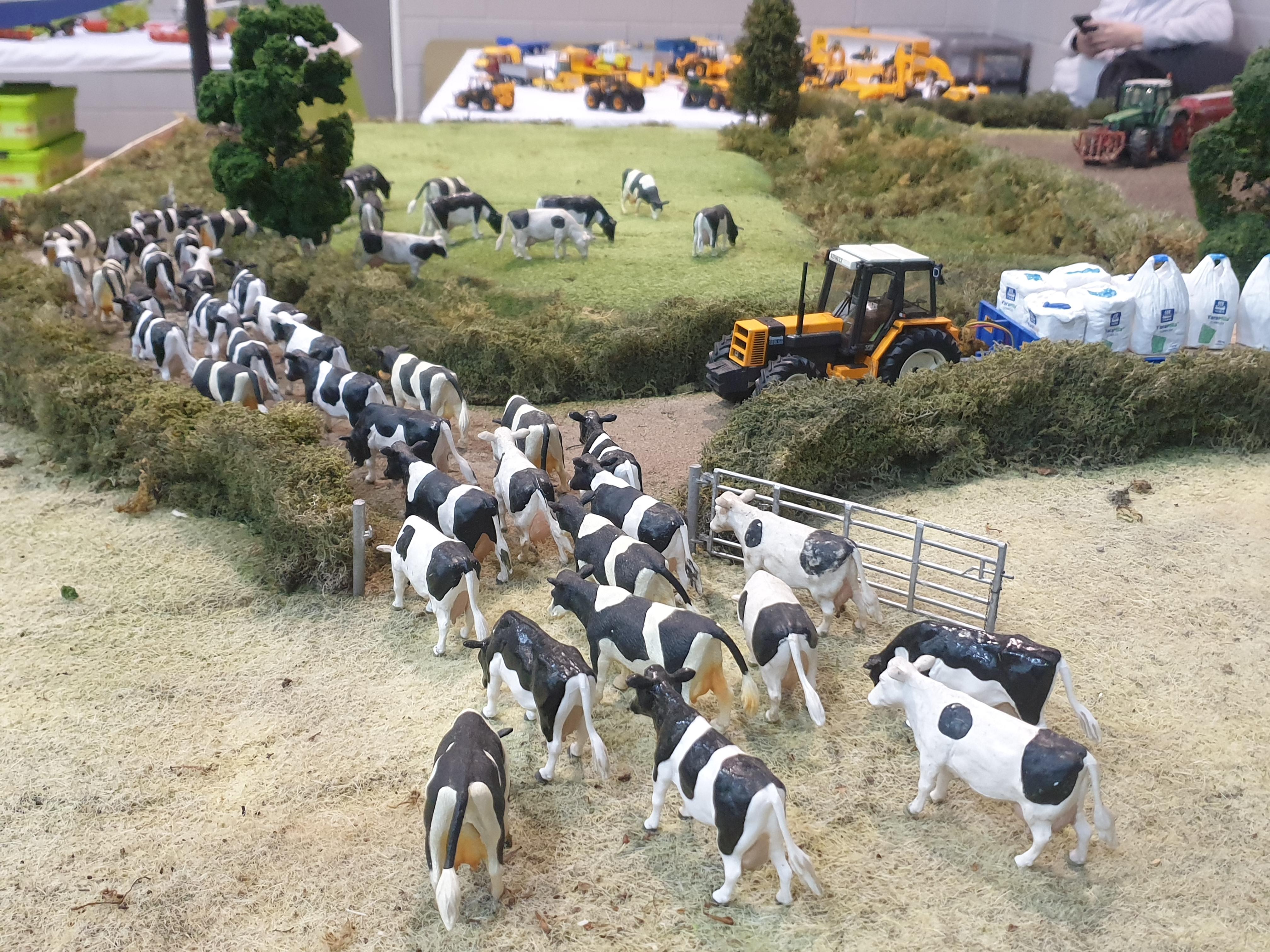 Ballycross 1/32 - Page 12 - Model Farms & Layouts - The Farm Toys Forum