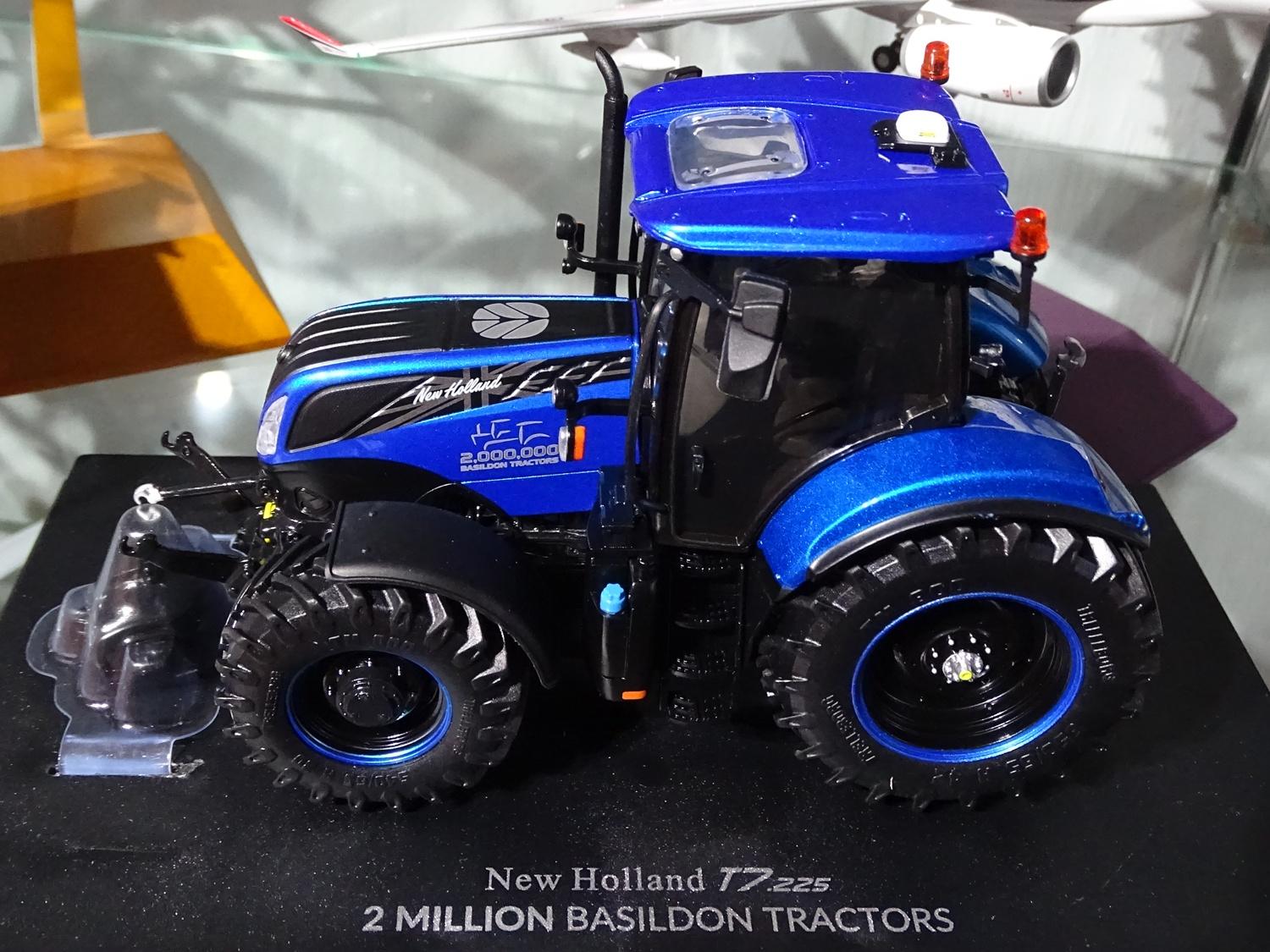 UH 2,000,000 Basildon Tractors T7 - Universal Hobbies Models - The Farm ...