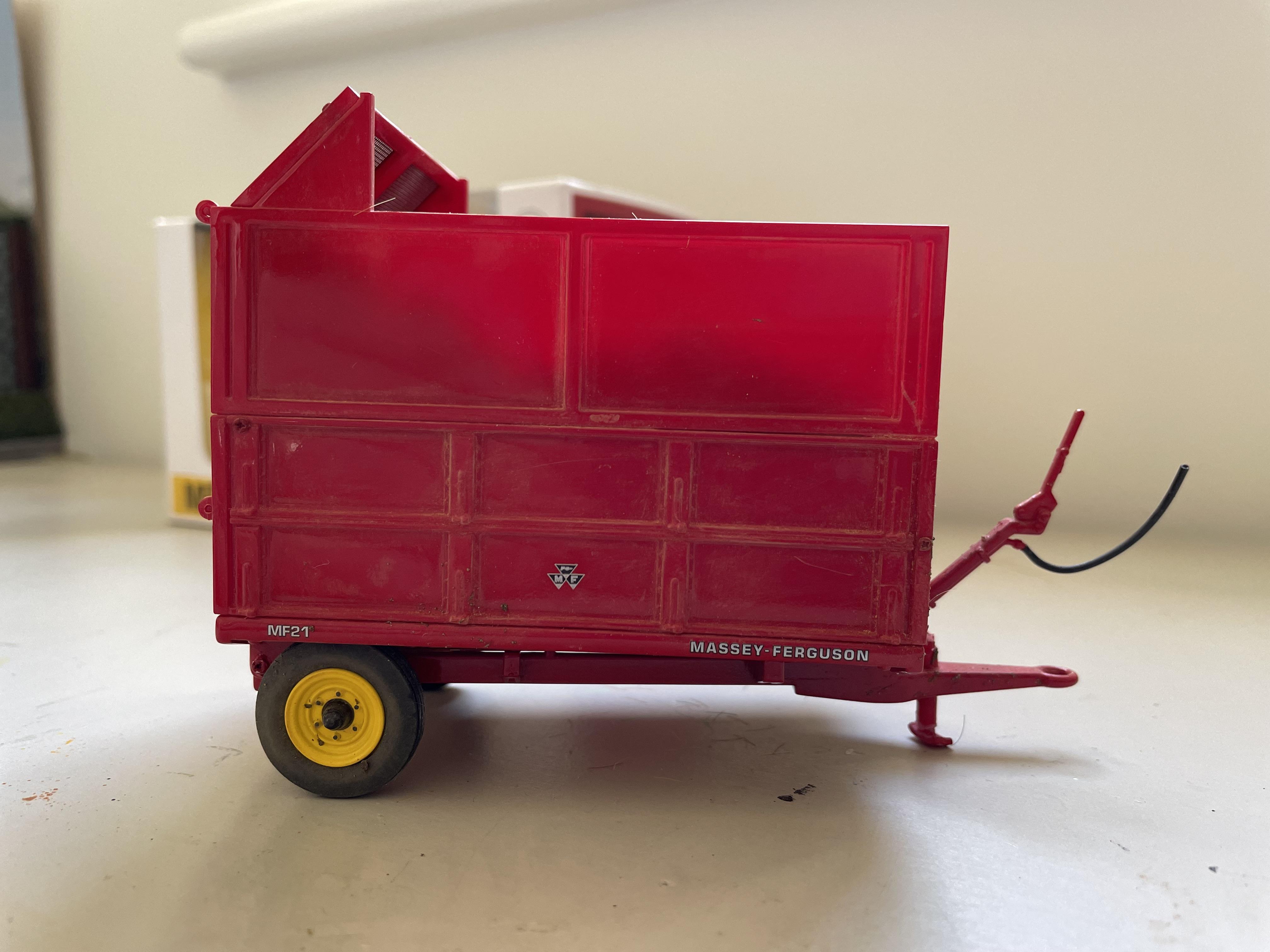 Universal hobbies massey silage trailer with load and lightly weathered ...