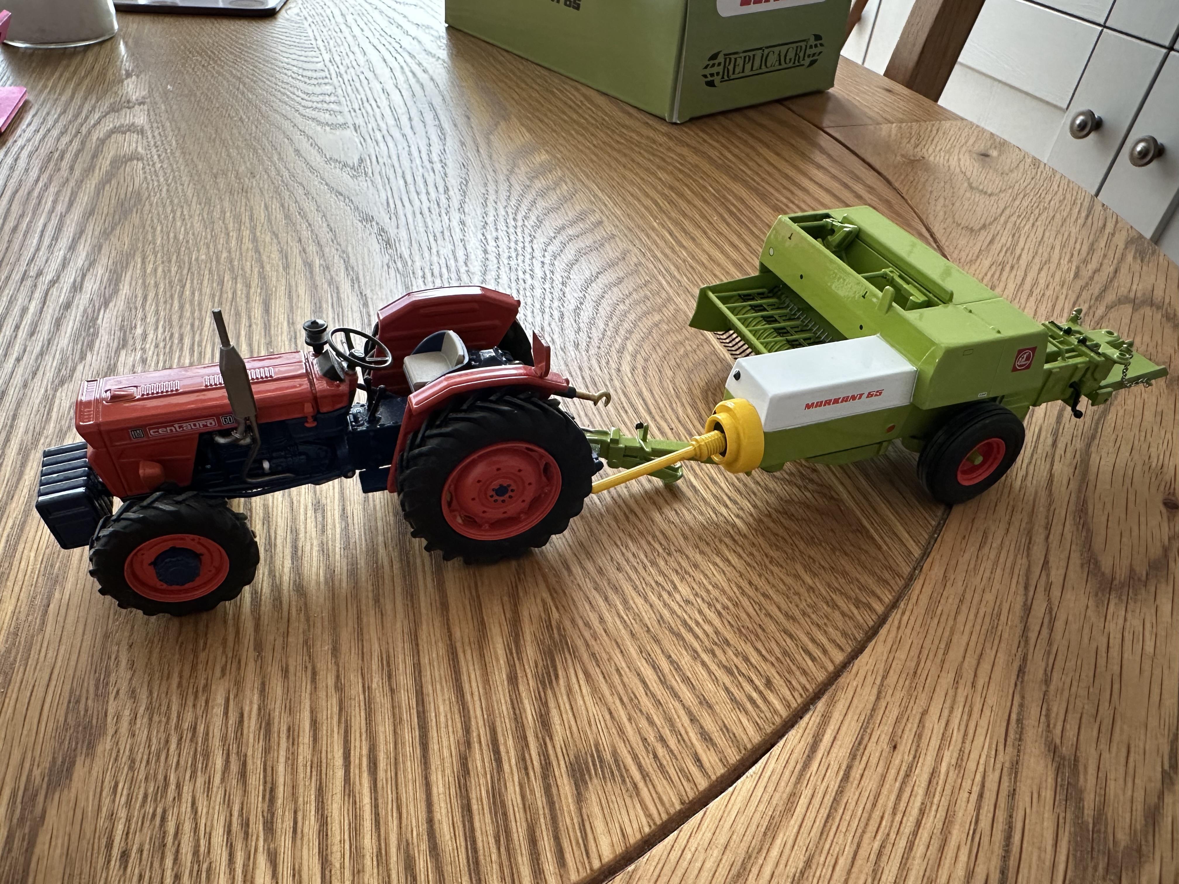 Universal Hobbies Massey Ferguson 224 baler review - Rate and Review ...