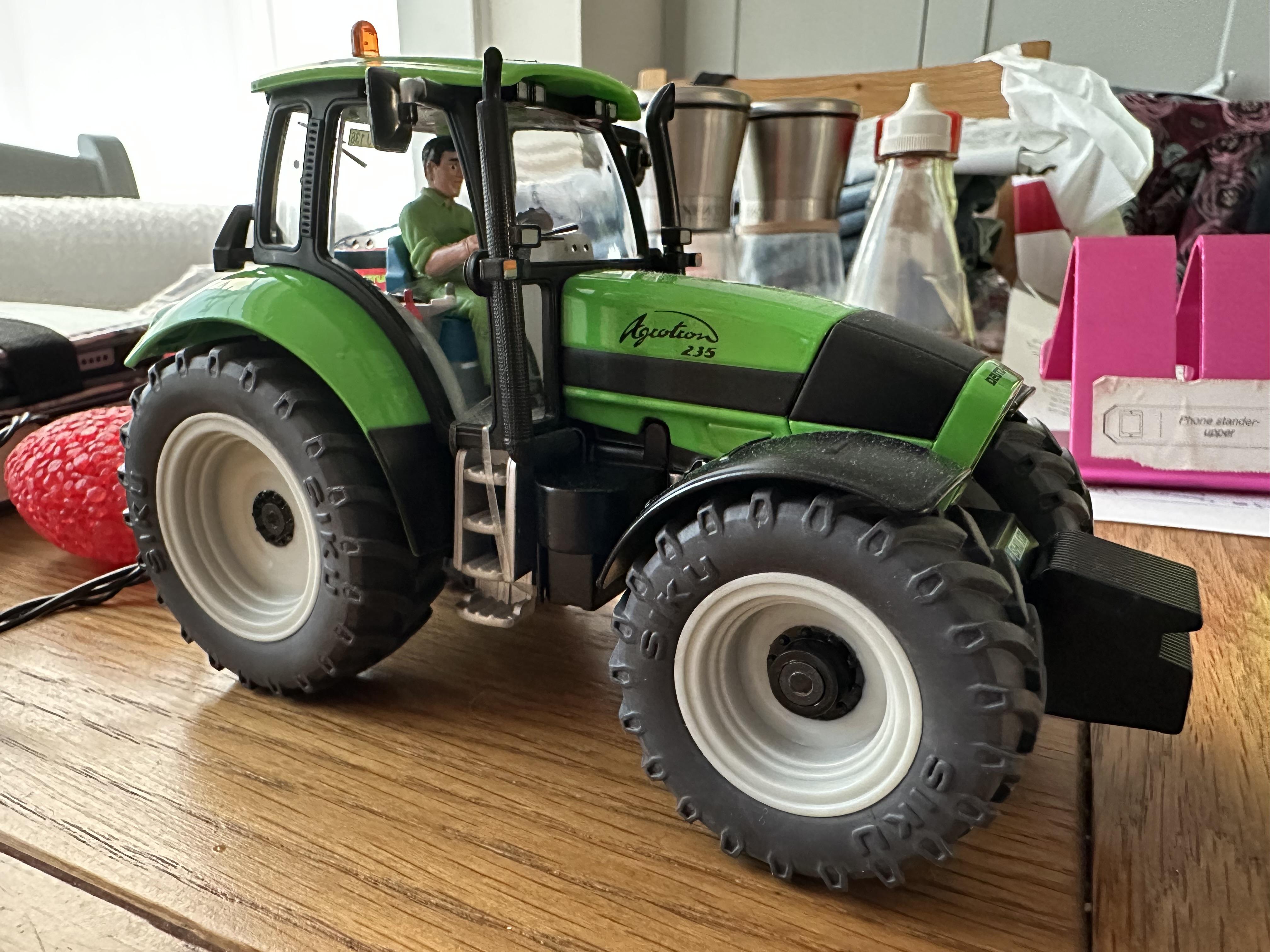 Glazing Siku cab - Custom Model Methods/Tips/Help - The Farm Toys Forum