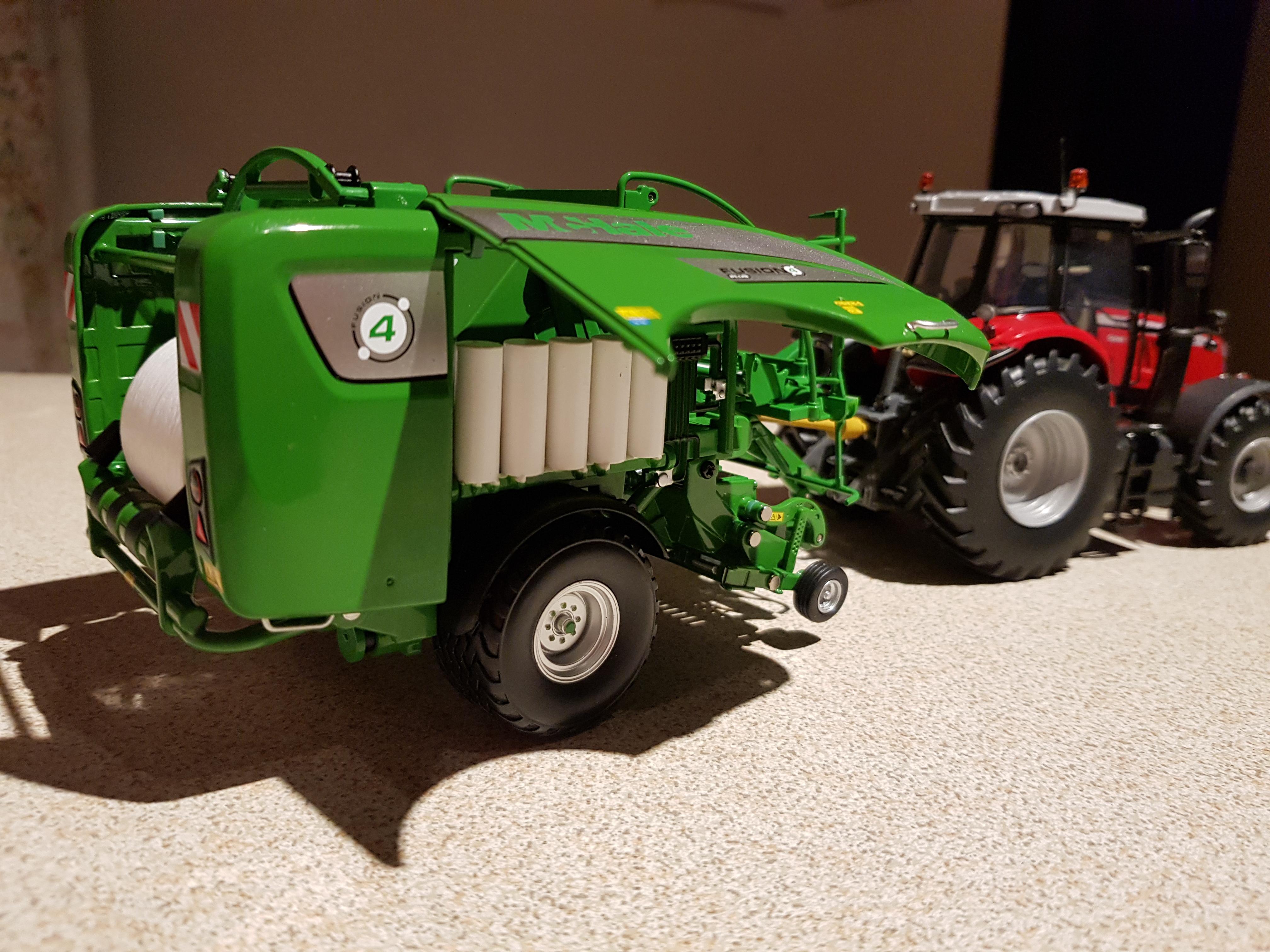 USK 2025 - USK Scale Models - The Farm Toys Forum