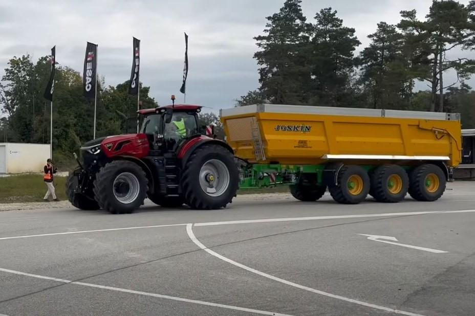 Case IH Optum 440 - Tractors - The Farm Toys Forum