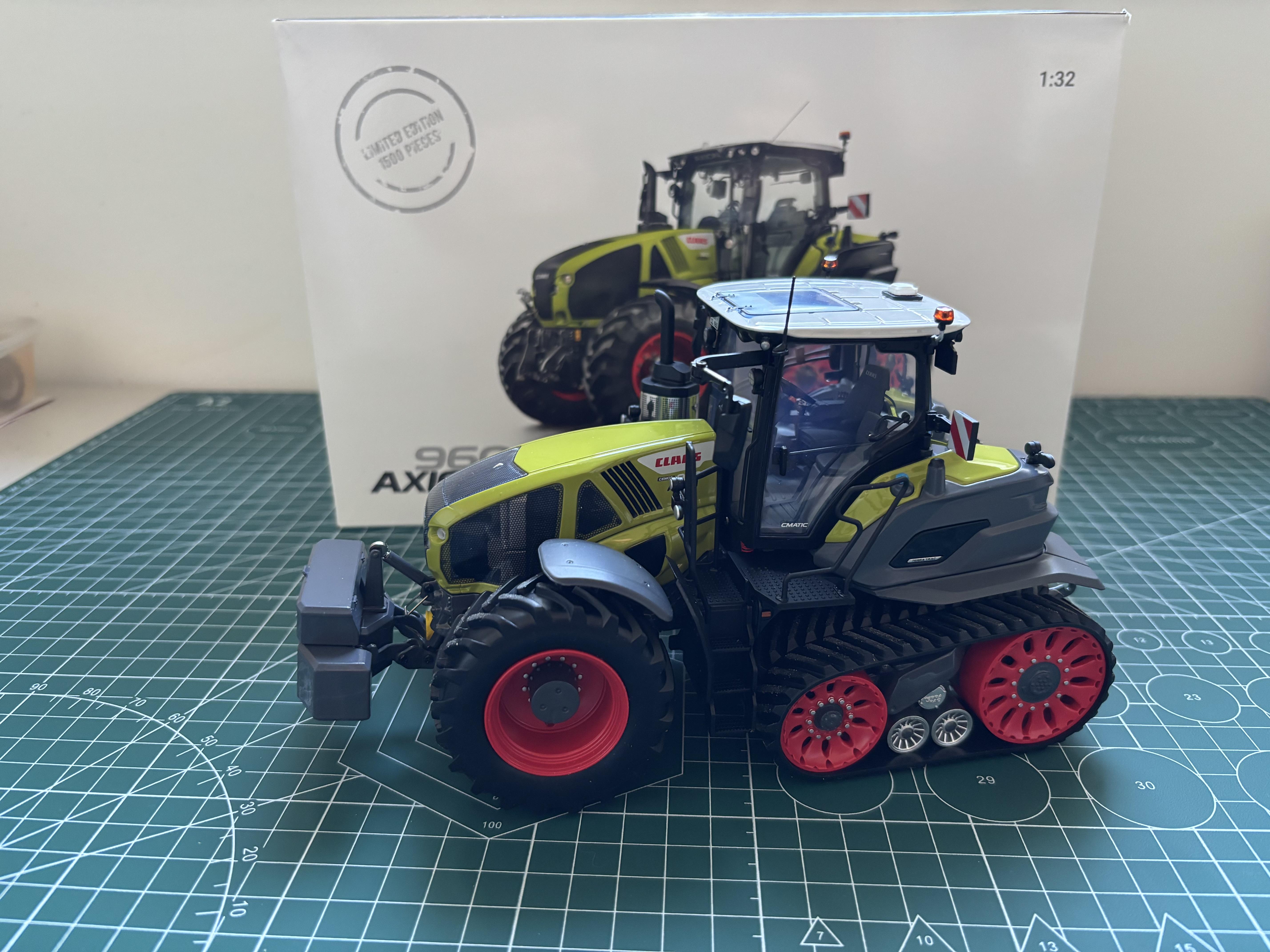 Universal Hobbies claas 960 TT - For Sale - The Farm Toys Forum
